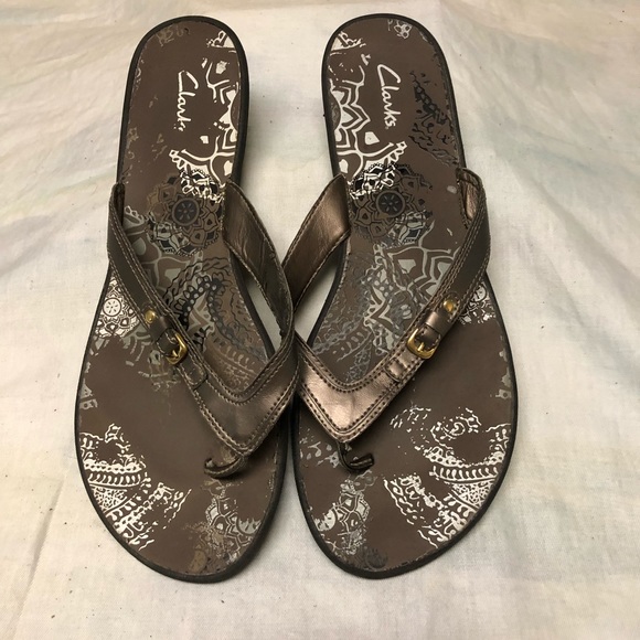 Clarks | Shoes | Clarks Womens Brown Flip Flops | Poshmark